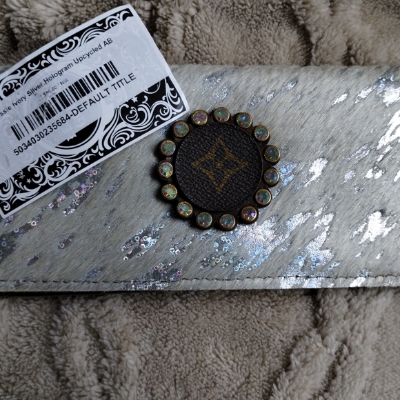 Keep It Gypsy | Accessories | Keep It Gypsy Wallet | Poshmark